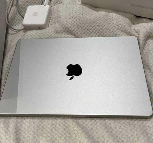 Macbook Pro 14 M1 16 512 Silver