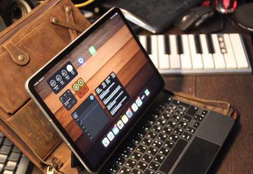 iPad pro 11 2021 M1 2TB + Magic Keyboard ++