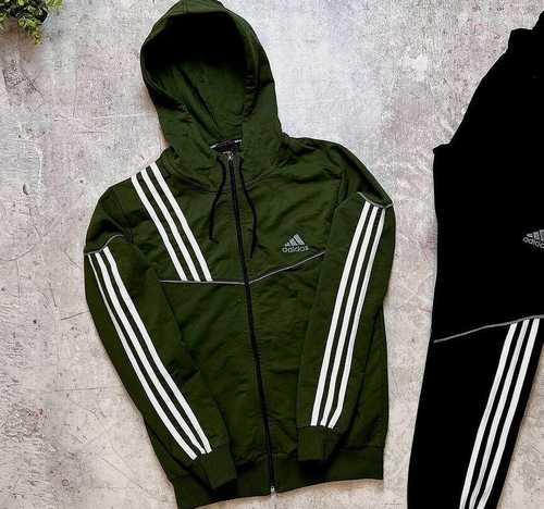 Спортивные костюмы Adidas