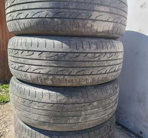 Dunlop Grandtrek PT2 215/60 R17
