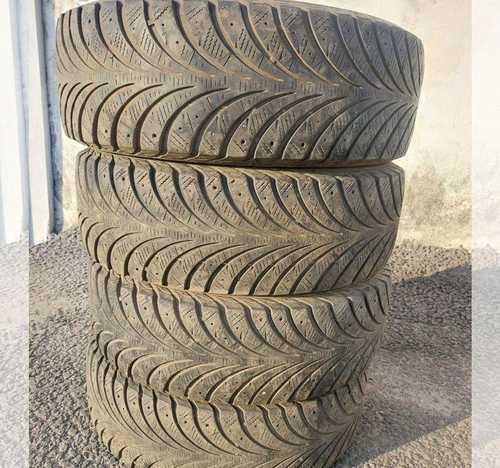 Goodyear UltraGrip 500 SUV 215/65 R16 98T