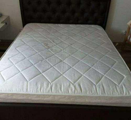 Кровать двухспальная с матрасом 185/210 бу