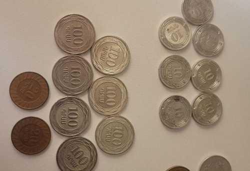 Набор монет (иностранные и несколько юбилейных)