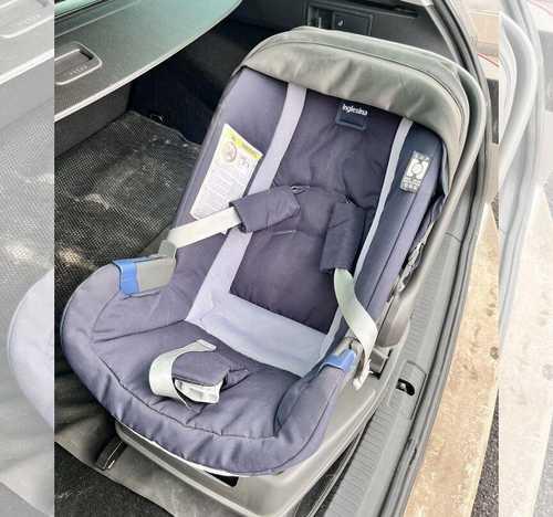 Автокресло Inglesina Huggy Multifix   база isofix