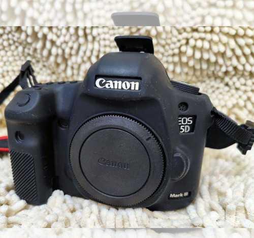 Canon EOS 5D Mark III body