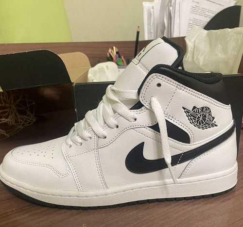 Nike air jordan 1 mid оригинал