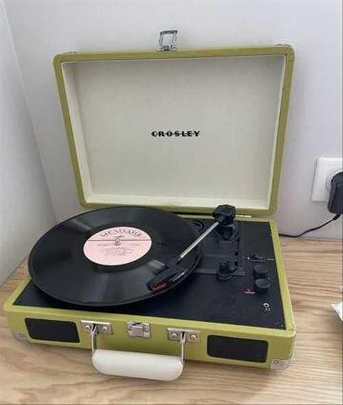 Виниловый проигрыватель crosley