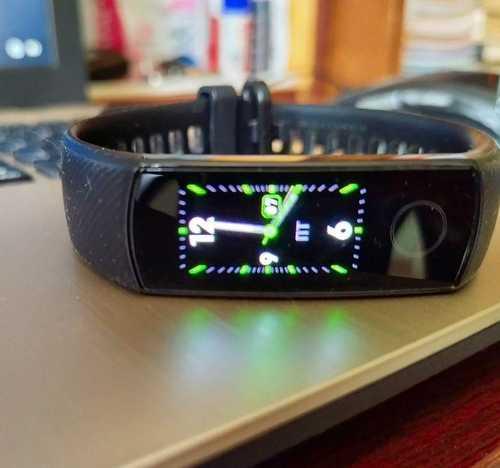 Фитнес браслет Honor Band 4