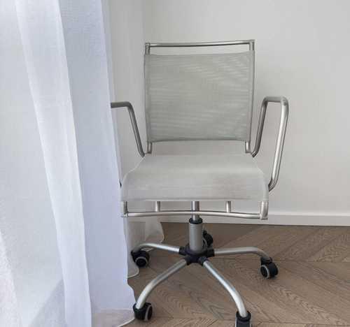 Стул серый компьютерный Calligaris оригинал бу