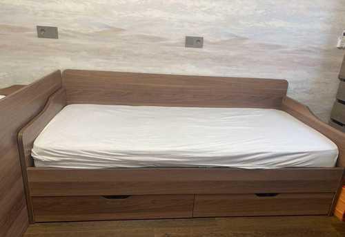 Кровать односпальная с матрасом 2 шт