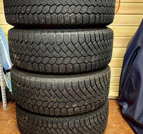 Gislaved Nord Frost 200 215/55 R16