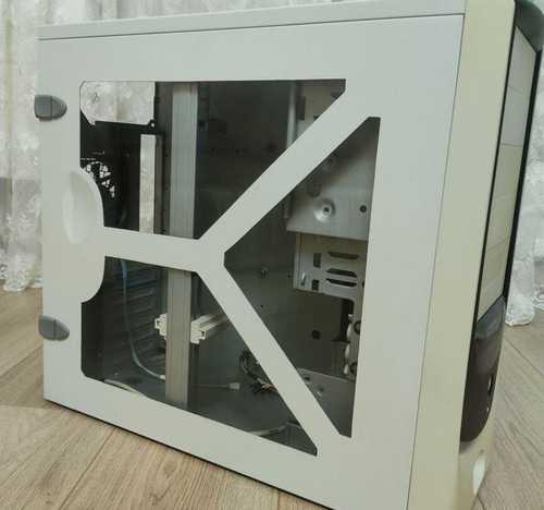 ATX корпус Inwin J551