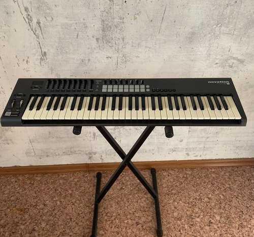 Midi клавиатура novation launchkey 61