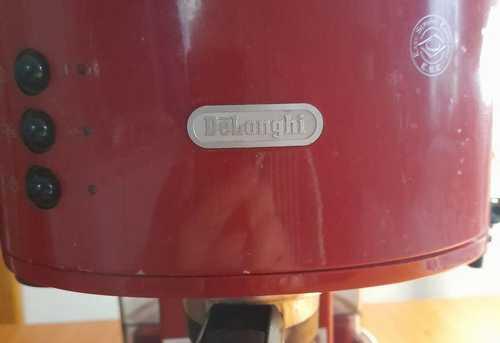 Кофеварка Delonghi