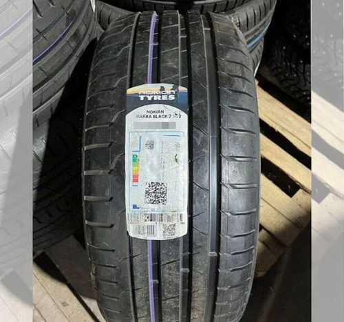 Nokian Tyres Hakka Black 2 215/50 R17 95W