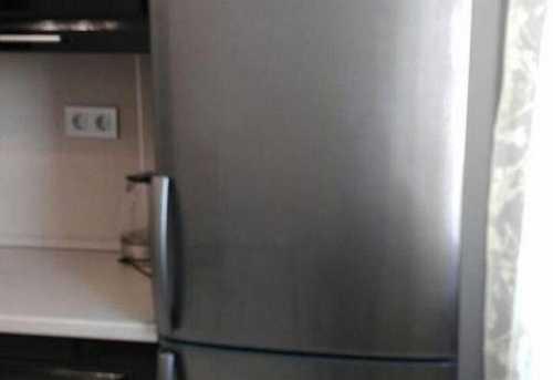 Холодильник LG no frost, цвет графит, почти новый