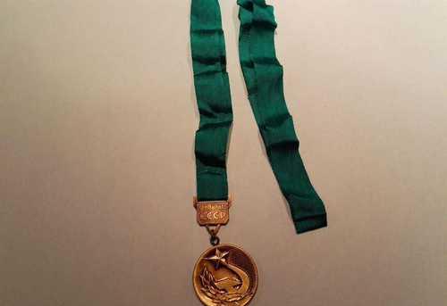 Большая шейная бронзовая медаль чемпионата СССР