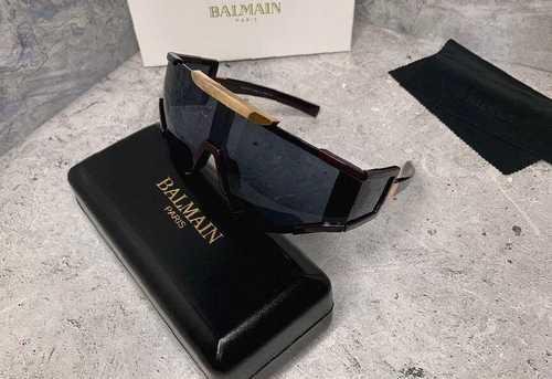 Солнцезащитные очки balmain с футляром