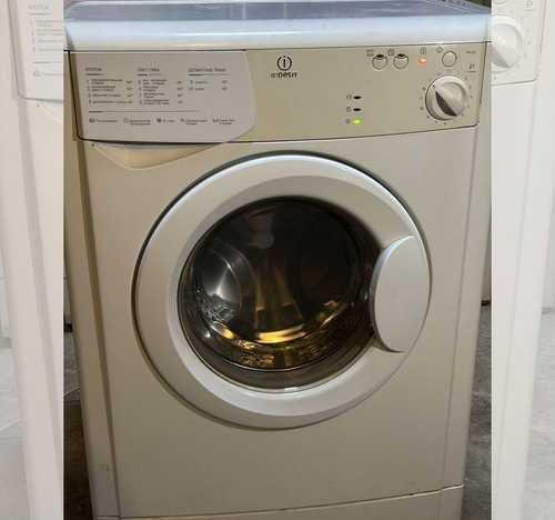 Стиральная машина indesit 5кг