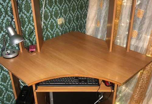 Компьютерный стол угловой светлый