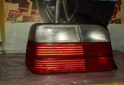 Задний фонарь левый BMW 3 Е36 седан