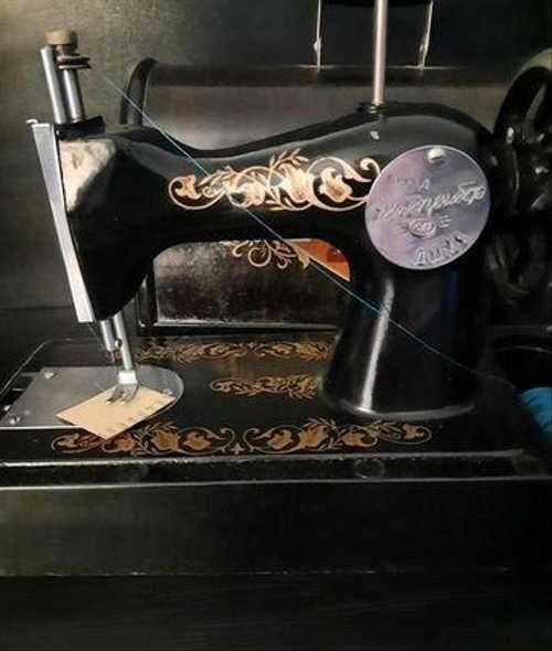 Ретро детская швейная машинка металлическая рабоча