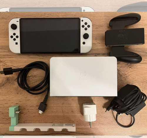 Nintendo switch oled 64 gb white