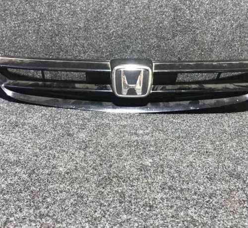 Решетка радиатора Honda Accord CF6