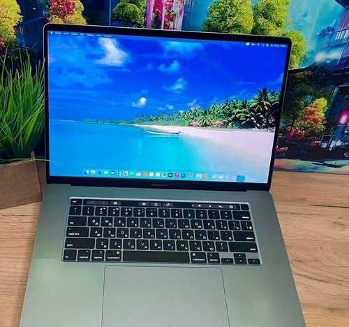 Macbook pro 16 2020 i7-16gb-500гб Красава