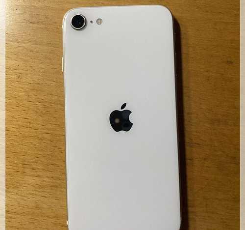 iPhone SE, 64 ГБ