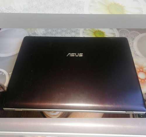 Ноутбук asus