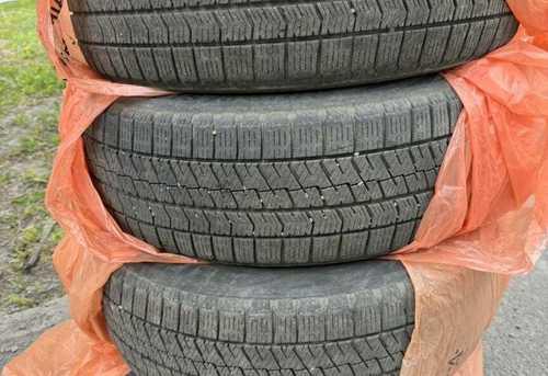 Bridgestone Blizzak VRX2 185/60 R15