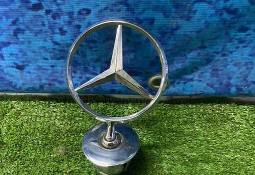 Значок на капот Mercedes-Benz E-Class W211 272.964