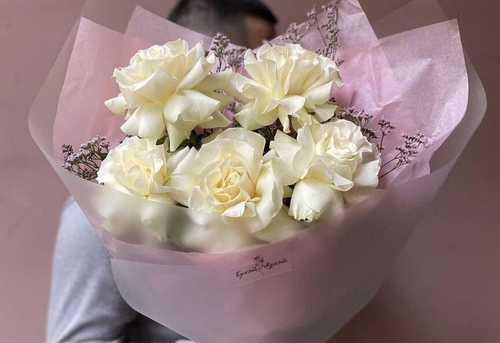 Букет цветов «Chanel» (белая Роза, лимониум)