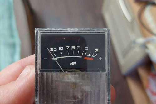 Стрелочный индикатор для магнитофонов