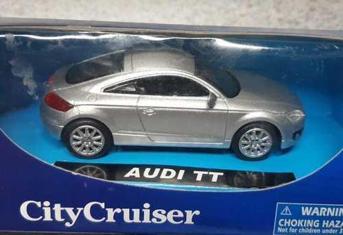Машинка Audi tt 1:43