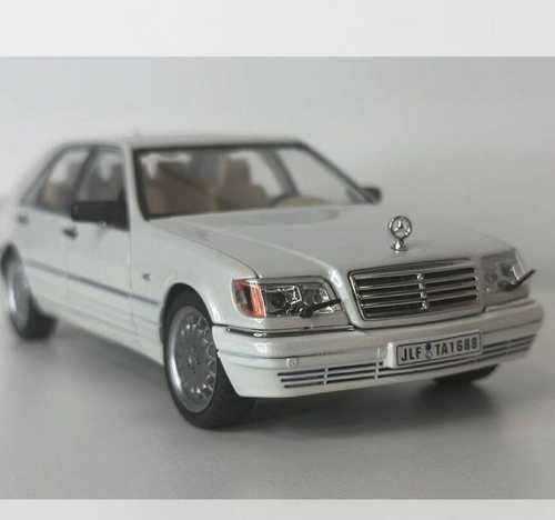 Машинка металлическая Mercedes Benz W140 белая