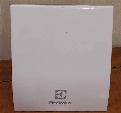 Вентилятор вытяжной electrolux eafm-100