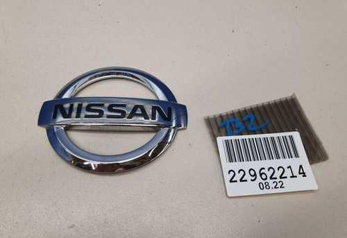 Эмблема двери багажника Nissan X-Trail T32 2014