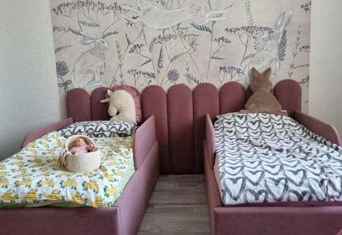 Стеновая панель и кровати в детскую