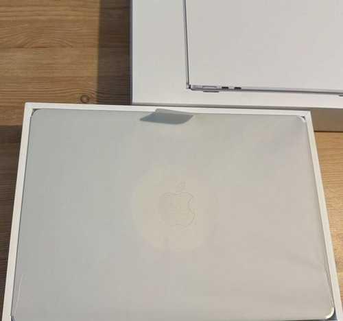 Macbook air 13 m2 8 256