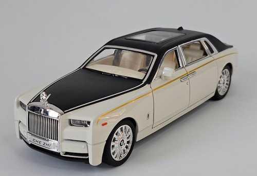 Модель машины Rolls Royce Phantom белая 1:24