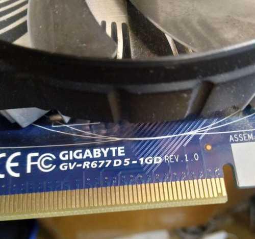 Видеокарта gigabyte AMD Radeon HD6670 (GV-R667D5-1