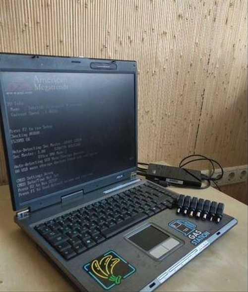Рабочий ноутбук с универсальным зу/ 1524Mb DDR