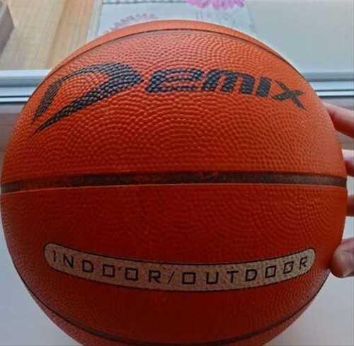Баскетбольный мяч 7(demix)