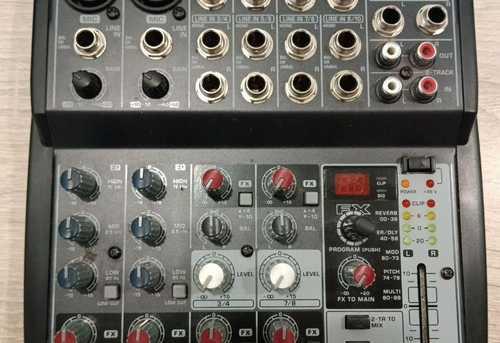 Микшерный пульт behringer