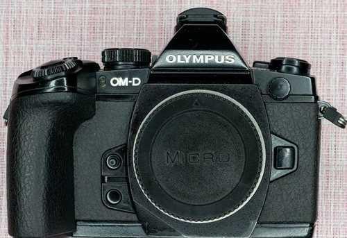 Фотоаппарат Olympus OM-D E-M1 с комплектом