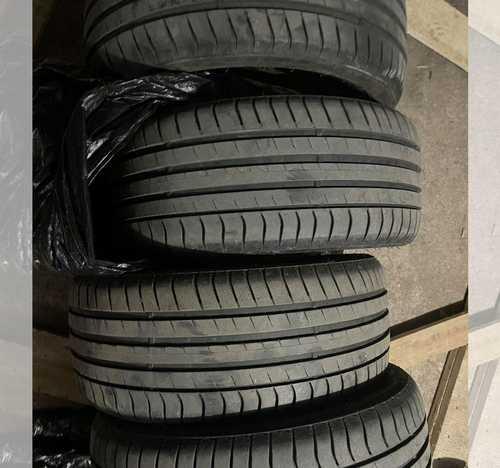 Triangle EffeXSport TH202 225/40 R18