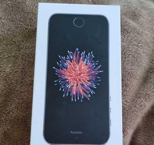 iPhone SE, 16 ГБ