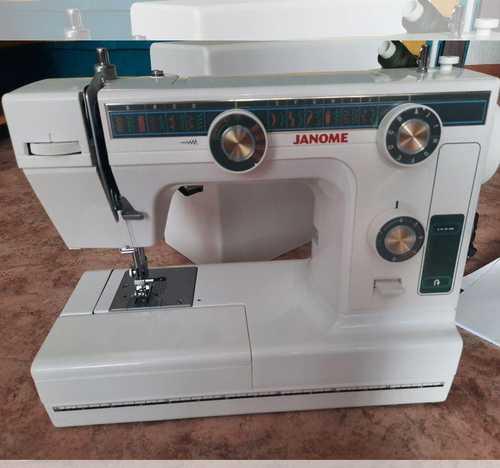 Швейная машина janome 394